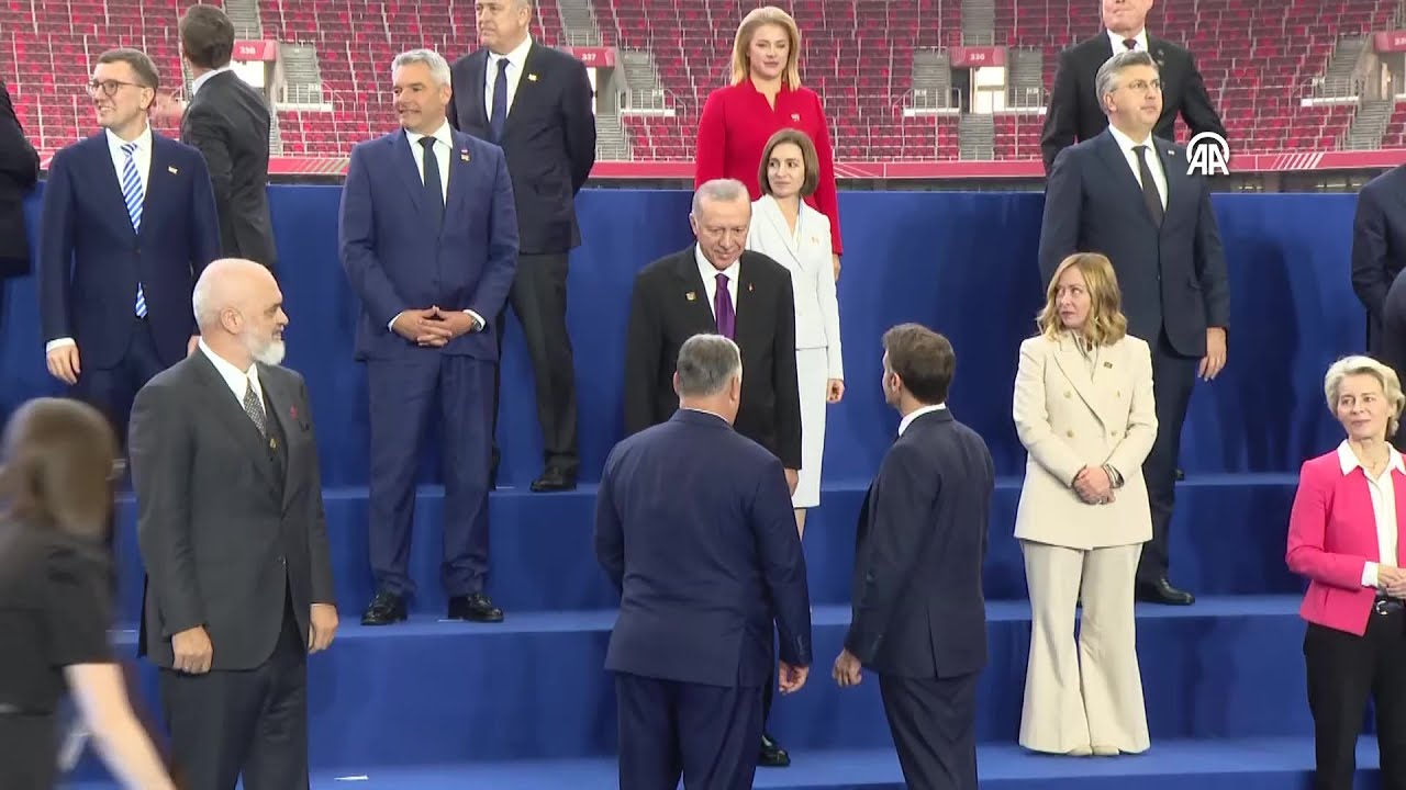 President Erdogan attends European Political Community Summit (2) - YouTube