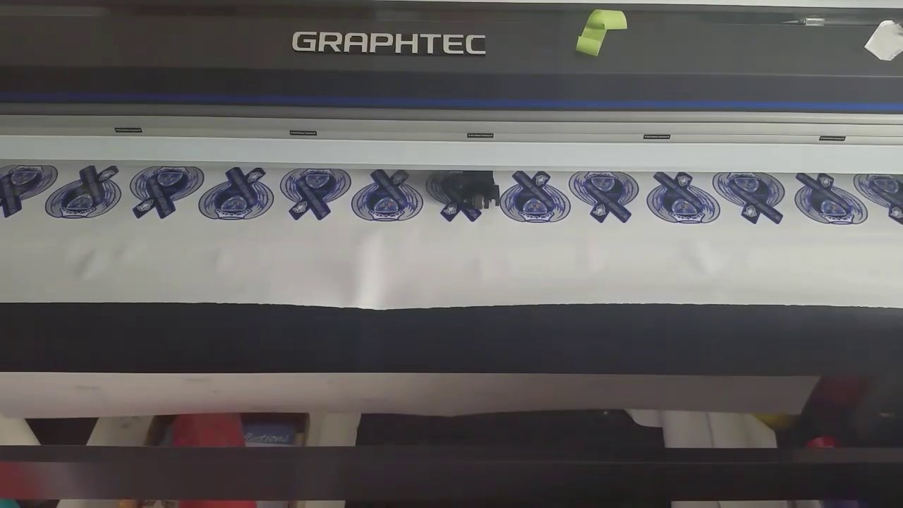 GRAPHTEC FC Series Contour Cutting - YouTube