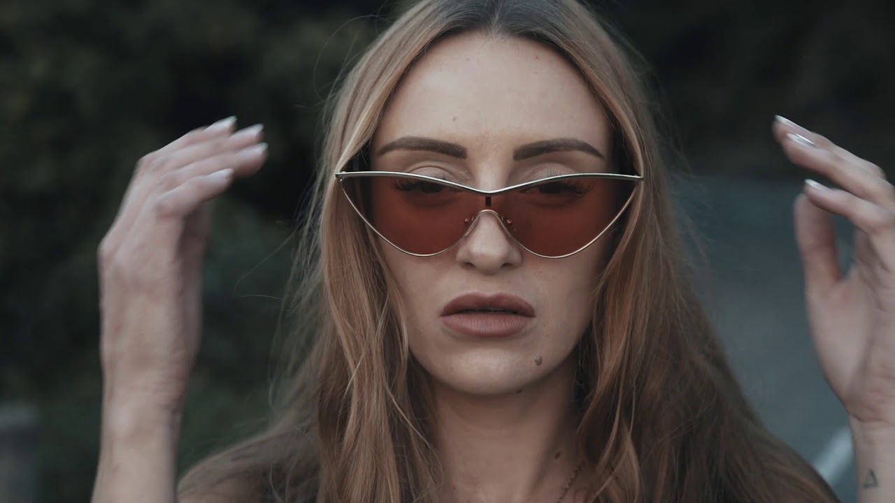 Candice Redding at sunburn campus! - YouTube