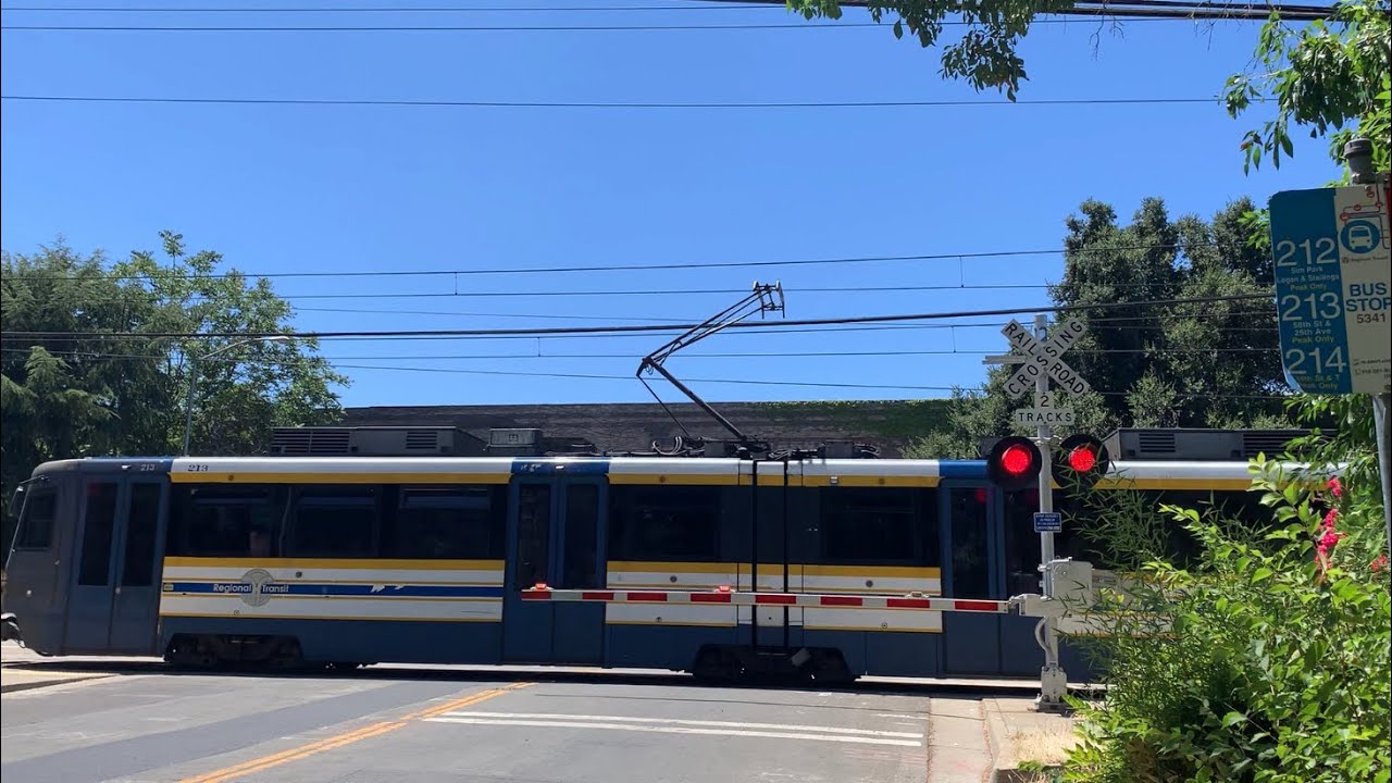 SACRT 213 Gold Line Light Rail Train Inbound - 39th Street Railroad ...