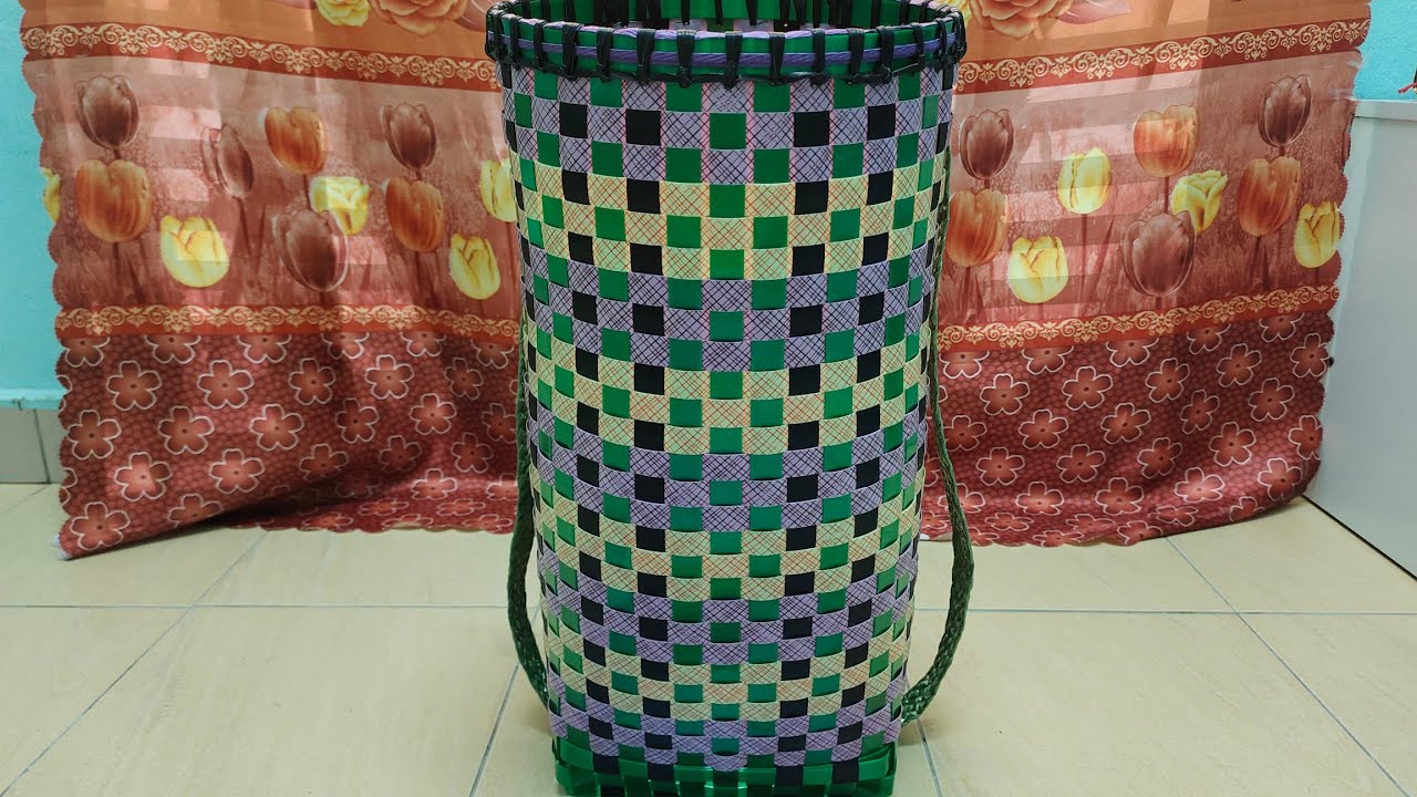 Cara Buat Anyaman Bakul Saging / Tekiding / Barait / Uyut Menggunakan ...