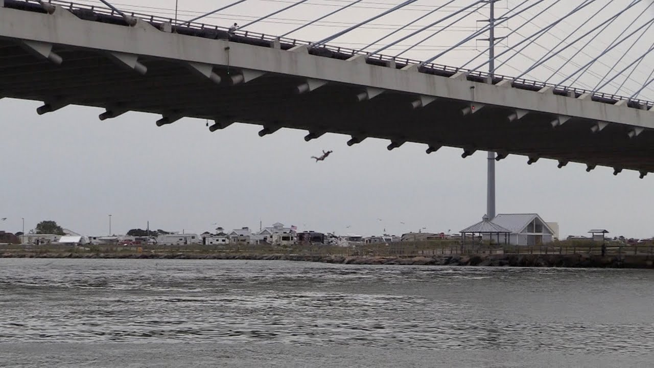 HiGHEST BRiDGE JUMP iN DELAWARE?? Fun Surf & Skim! - YouTube