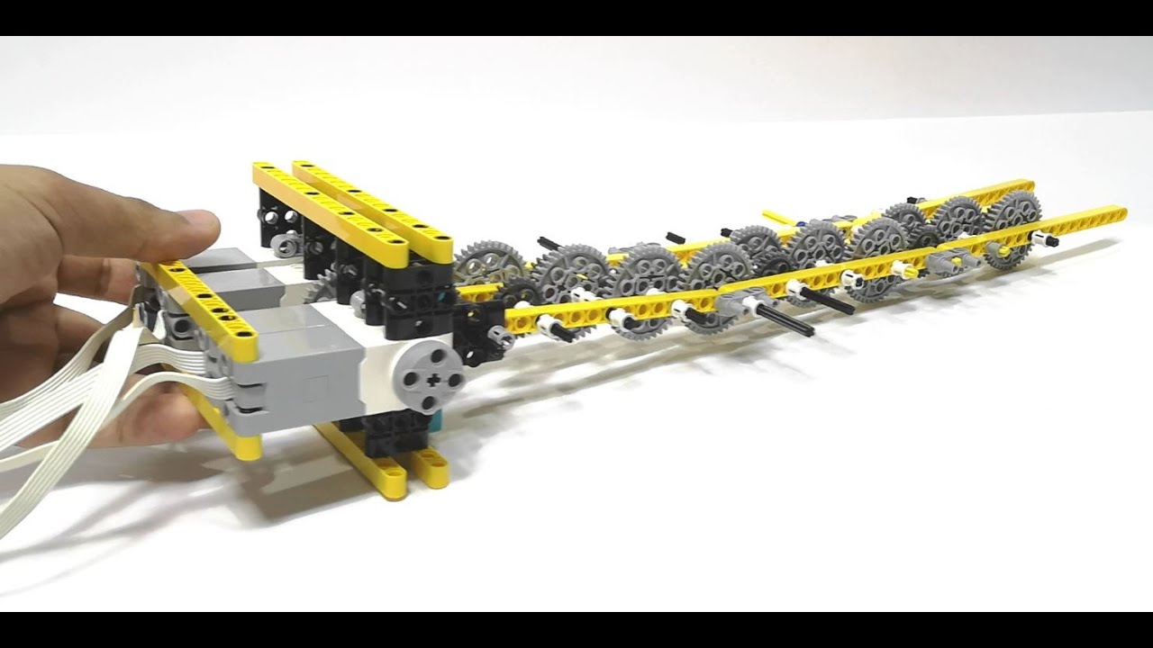 SUPER FAST SPINNING LEGO GEARS - YouTube