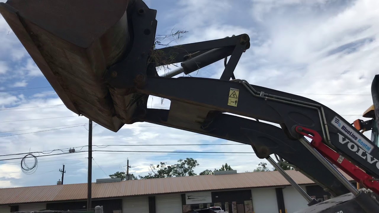 Volvo Backhoe Part 2 - YouTube