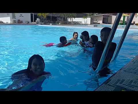 Bocil Happy & Love Swimming