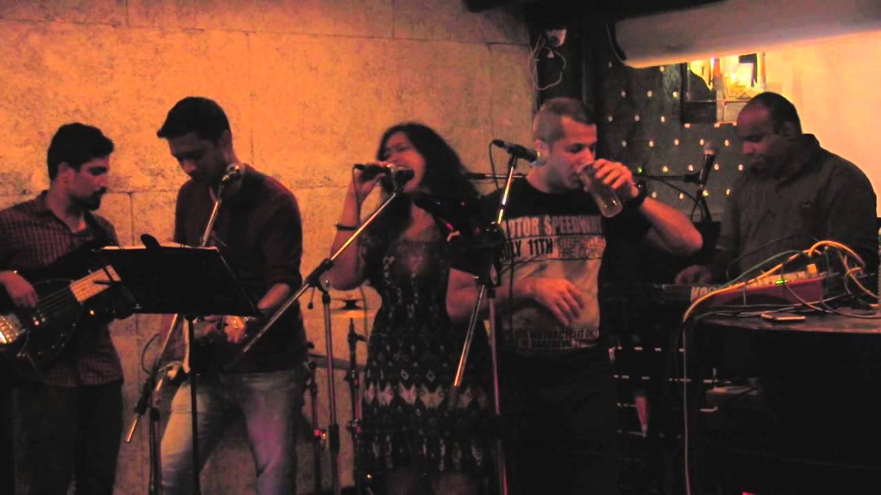 Goan Band " Men at Work " - Whats going on - YouTube