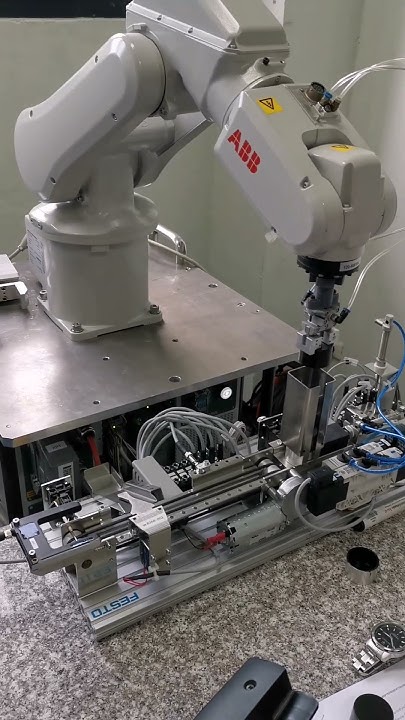 Abb robot programming sorting materials - YouTube