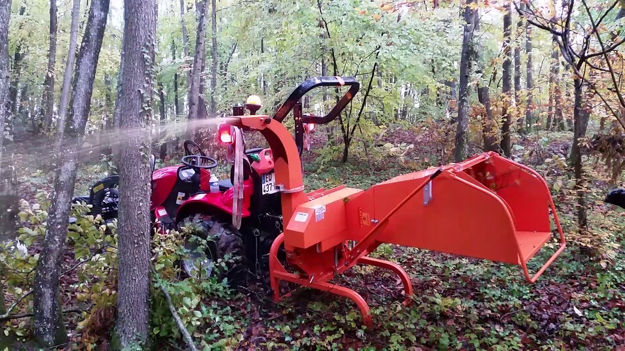 Broyeur à branches Zeppelin 3055 - YouTube