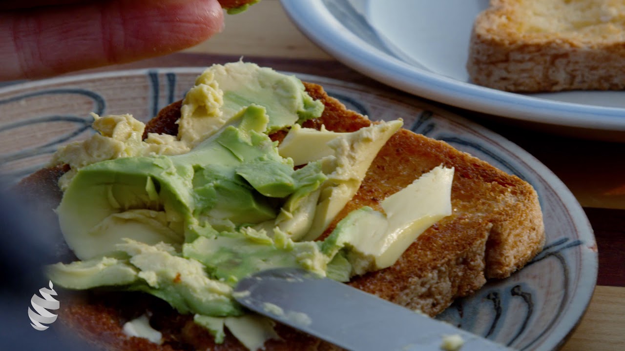 Avocado quality control in The Avolution - YouTube