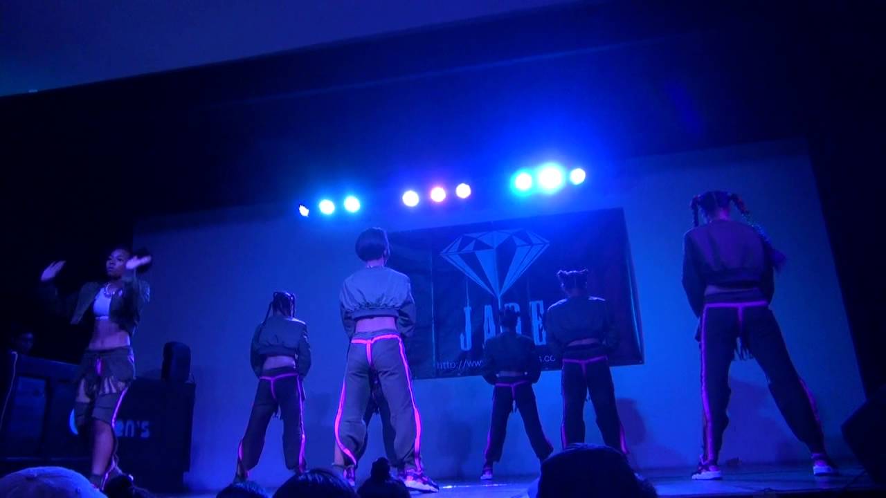 illity from 山口・宇部 Crunk dance studio - YouTube