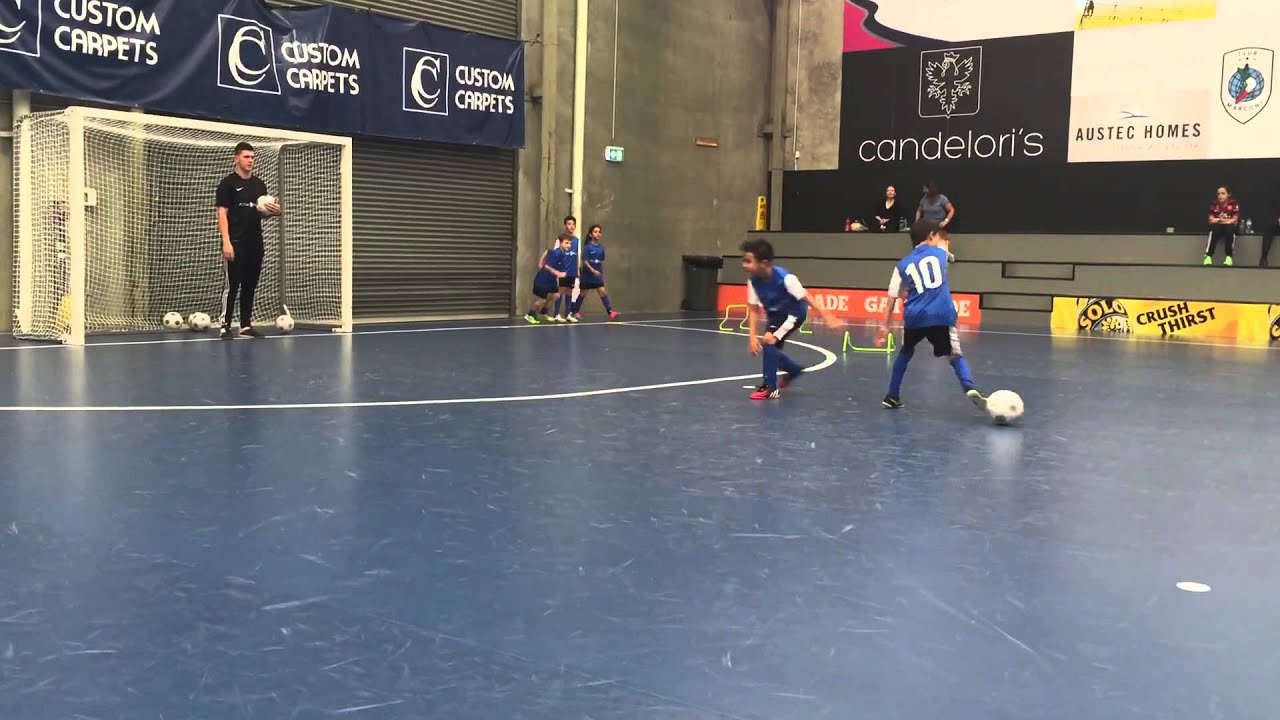 Under 9's training drill. - YouTube