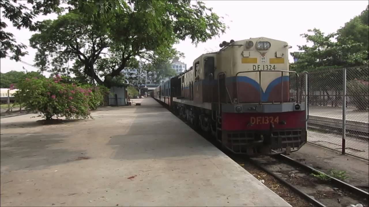 Myanmar Railways - mixed train at Mandalay - YouTube