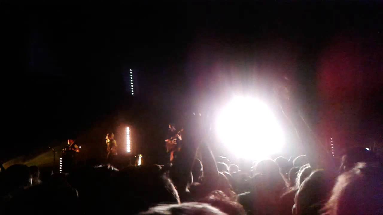 Paramore 02 arena Dublin - YouTube