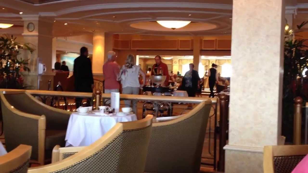 Afternoon tea on Queen Elizabeth - YouTube