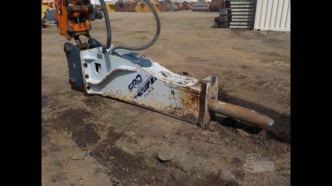 Kent FRD Furukawa FX475 hydraulic hammer, on Hyundai HX380L - YouTube