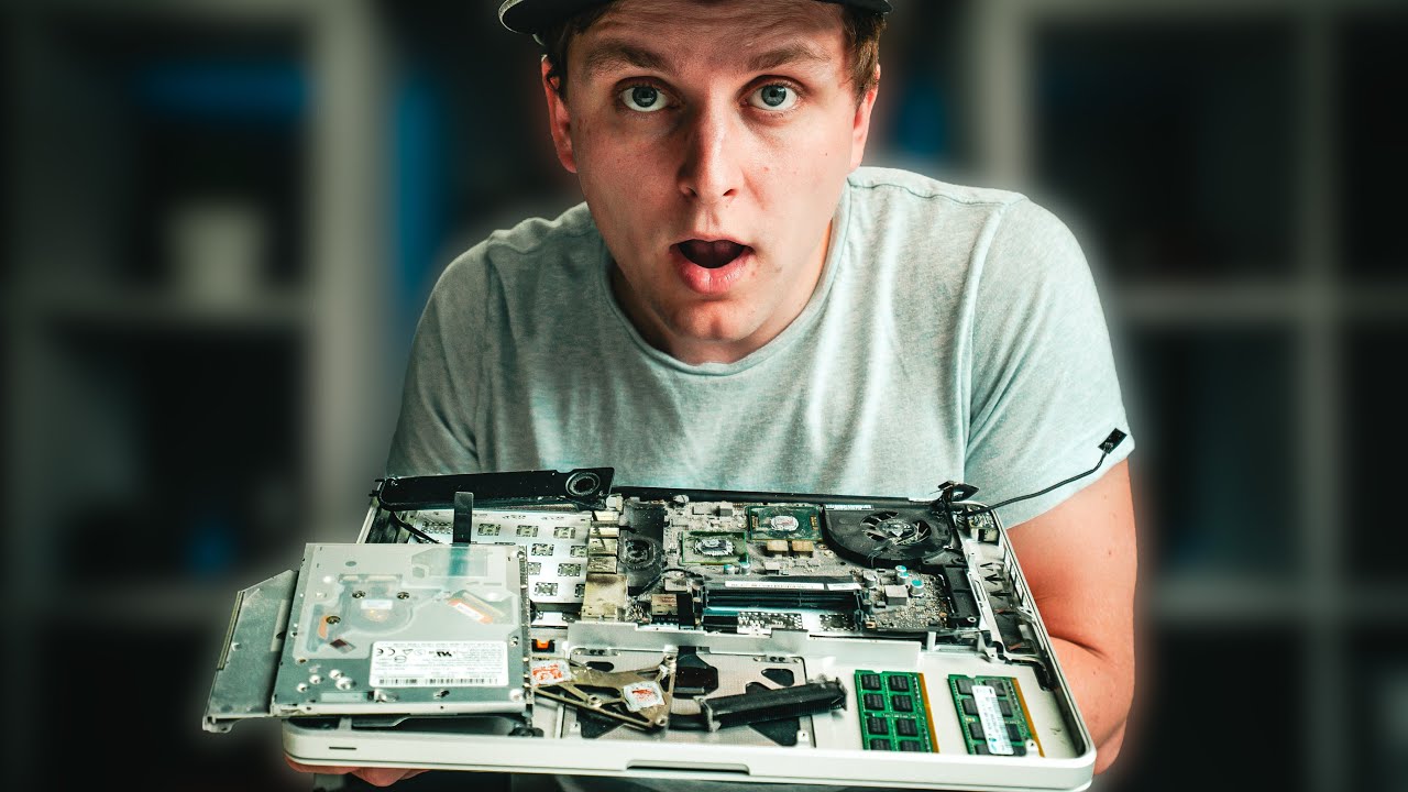 What's inside of a MACBOOK PRO after 10 Years of use? - YouTube