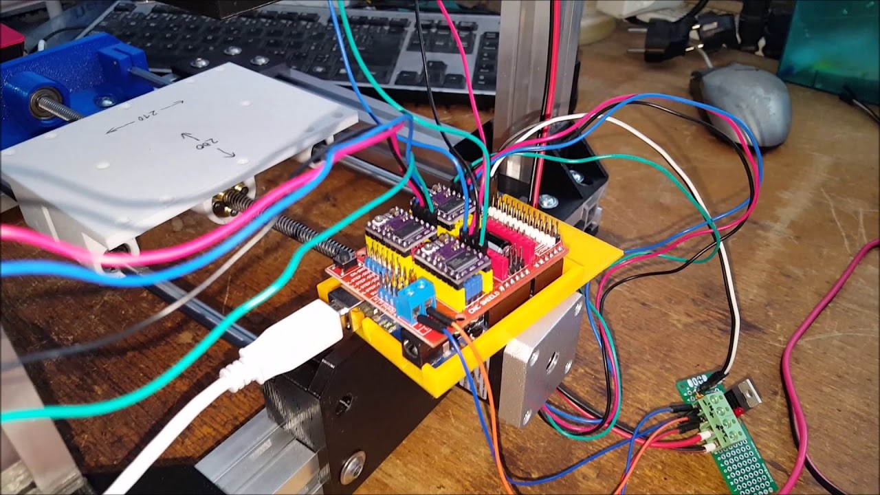 Stavba malé CNC frézky - 07 Už se to hejbá - YouTube