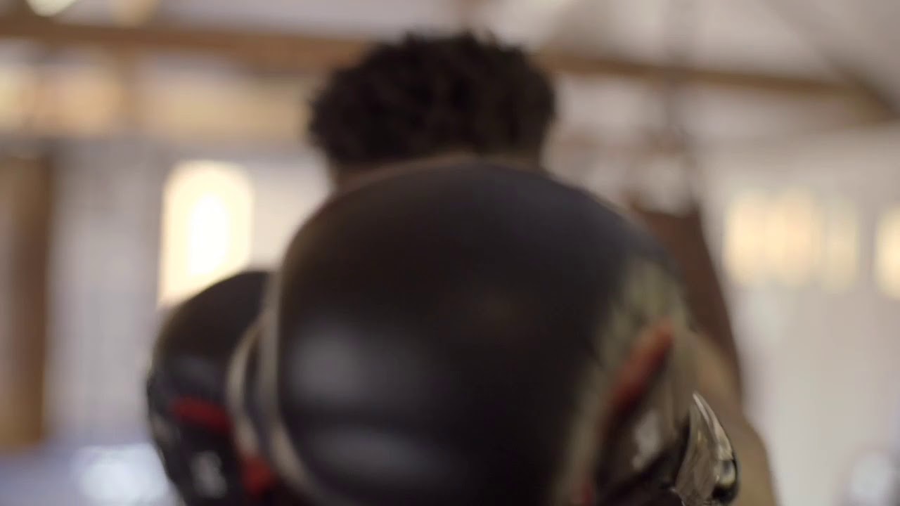 Boxer Punching Towards in Camera - YouTube