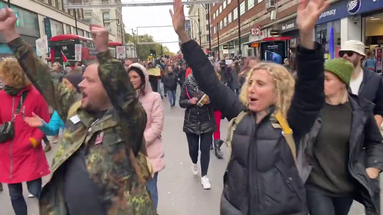 Thousands of Anti-Lockdown Activists March in London Against the Govt ...