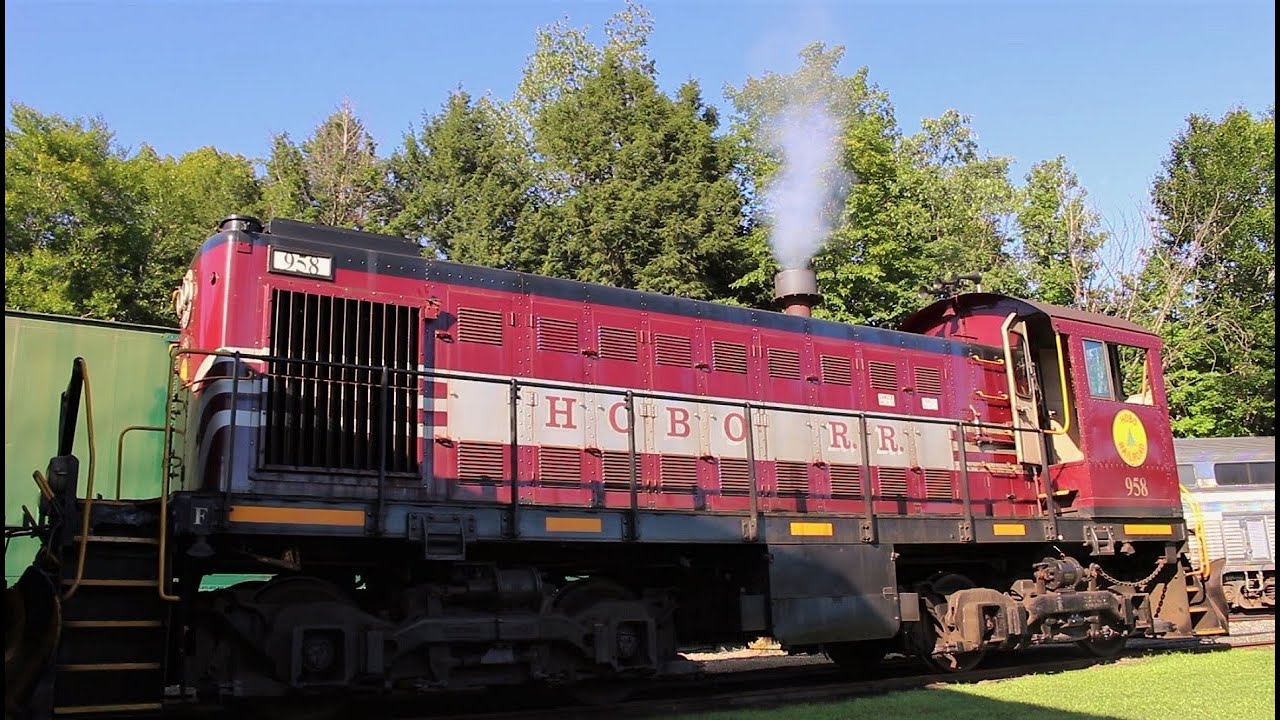 Alco S1 startup of Hobo Railroad 958 - YouTube
