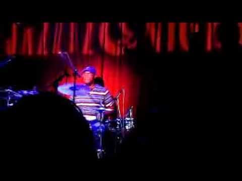 Awesome Drummer - Spyro Gyra at Jazziz, Boca Raton, 10.03.2013 - YouTube