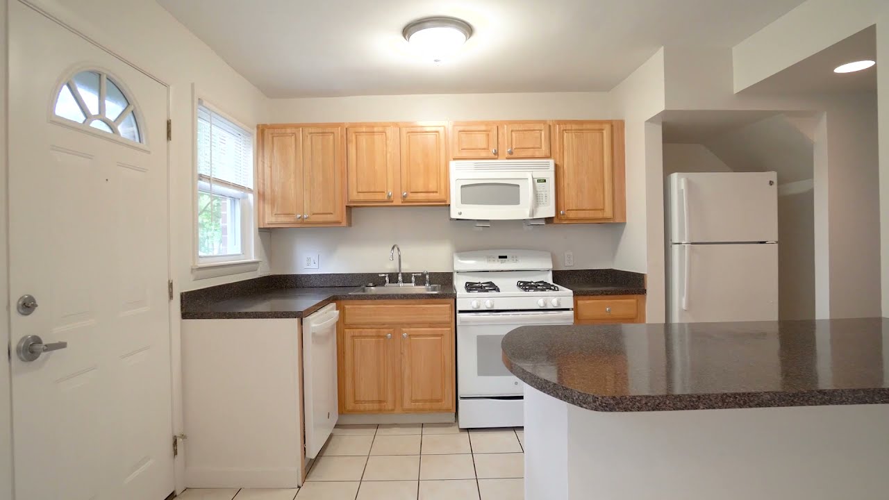 President Village - Virtual Tour - Three Bedroom Townhouse - Fall River ...
