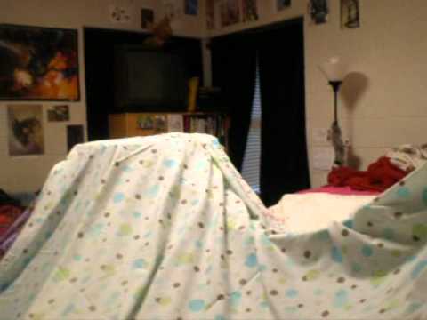 MASSIVE BLANKET FORT IN DORM ROOM - YouTube