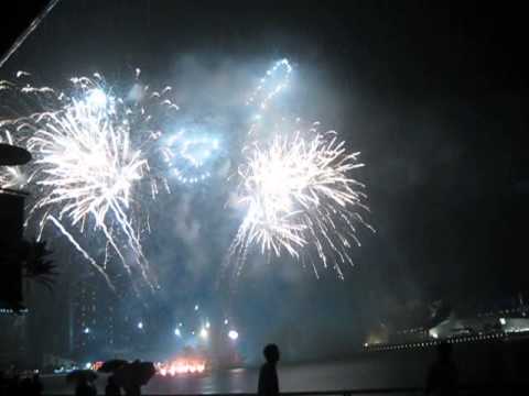 Mercon / Kembang Api Perayaan Tahun Baru Di Singapore - YouTube