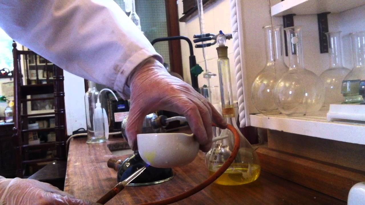 Burning of Hydrogen Sulphide in air from Kipps - YouTube