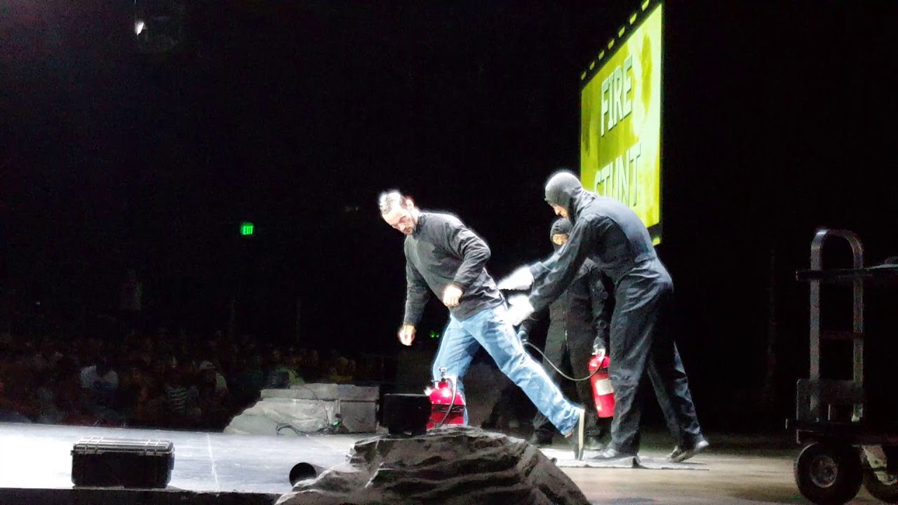 Human Torch Fire Stunt **Universal Studios Hollywood ** - YouTube