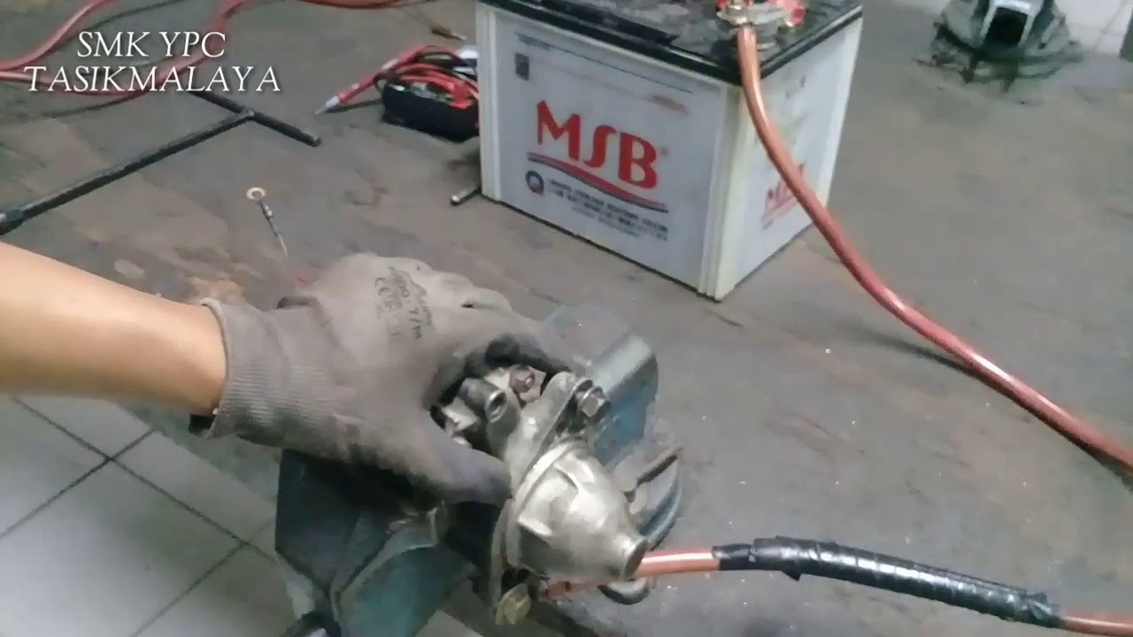 Cara mengecek motor starter mobil - YouTube