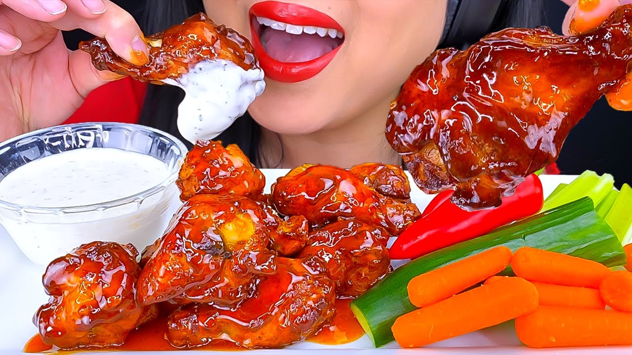 ASMR CHICKEN WINGS *EXTRA SAUCY* (SAVORY EATING SOUNDS) EATING SHOW ...