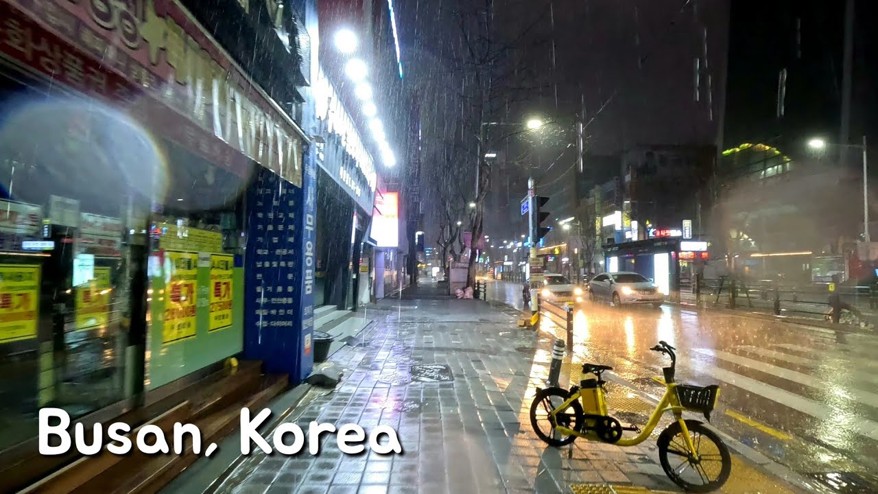 4K Walk | Walking the streets of Busan, South Korea during heavy rain ...