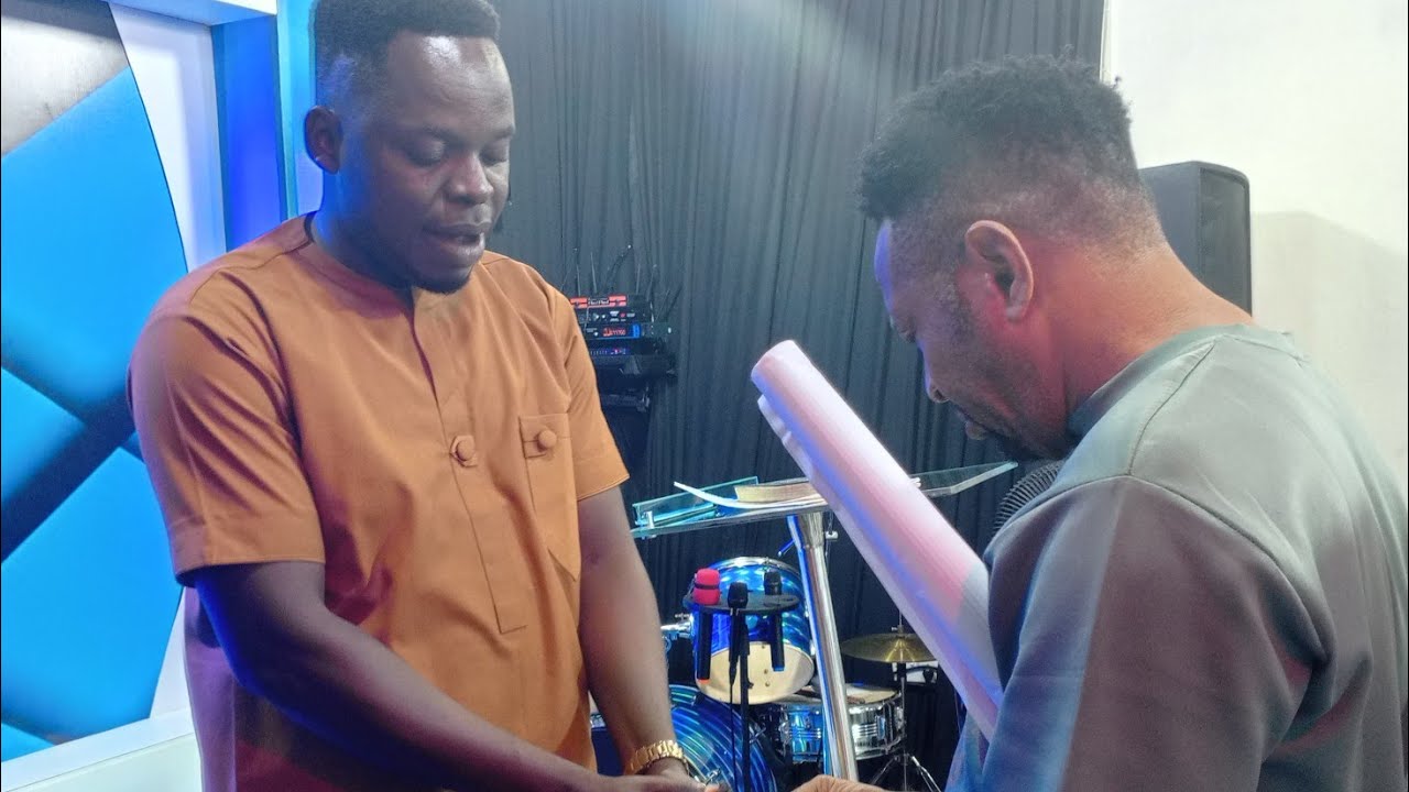 Pastor Mark Miracle prays for ALL ONLINE FOLLOWERS, SONS, DAUGHTER'S ...