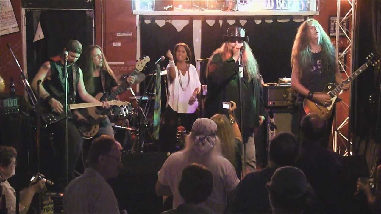 SwampDaWamp - Sometimes - YouTube