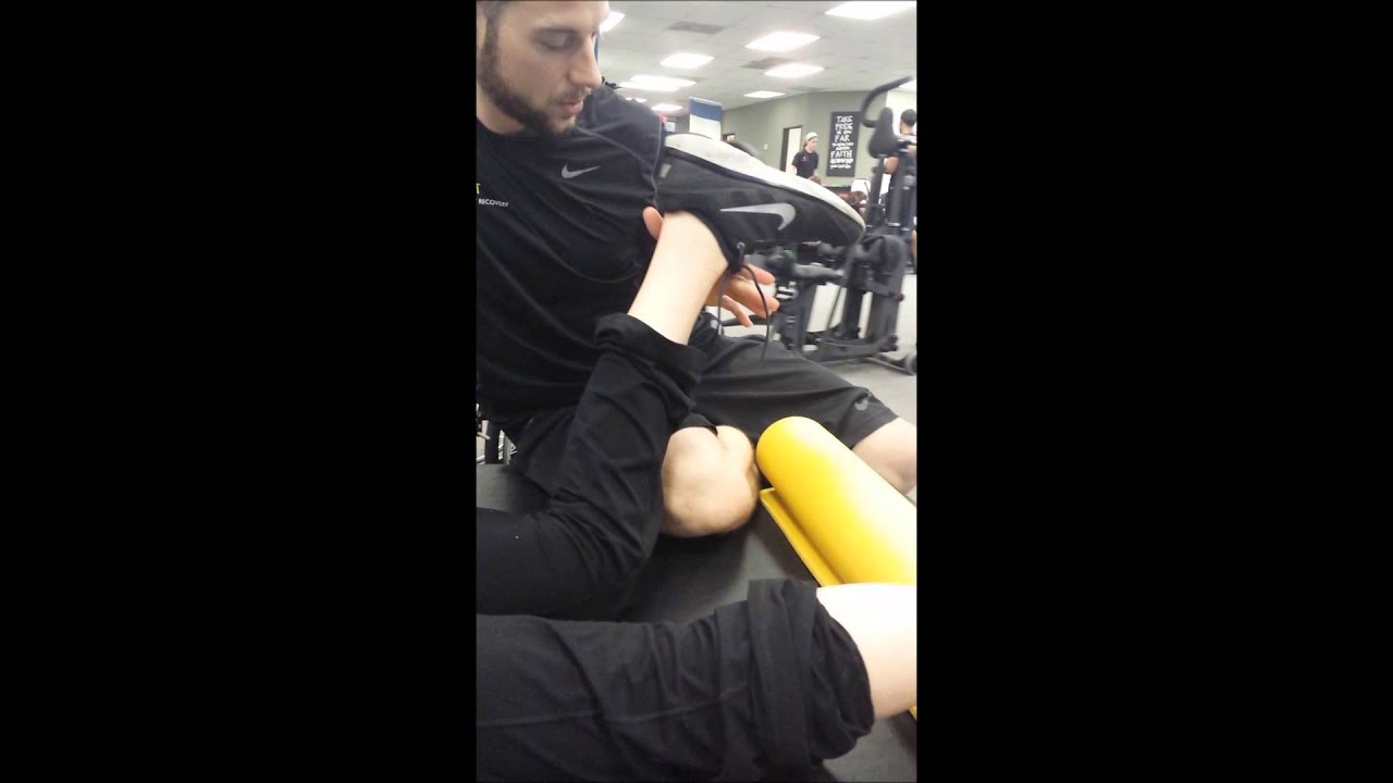 Quad kicks with foot flexion! - YouTube
