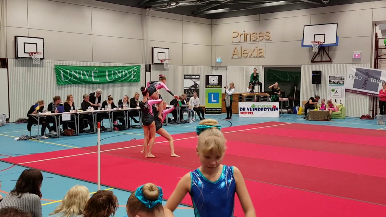 acro trio d lijn - YouTube