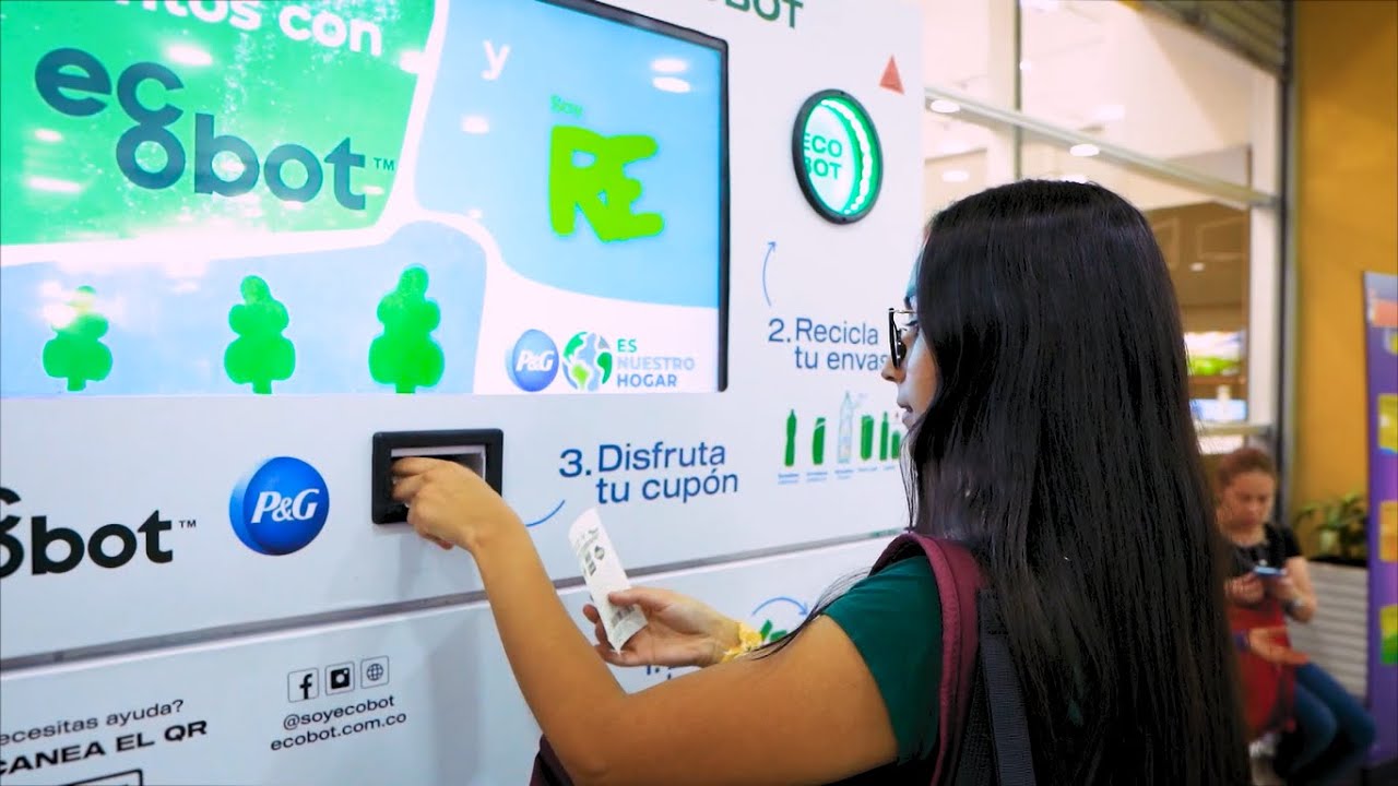 Ecobot + P&G Colombia - YouTube