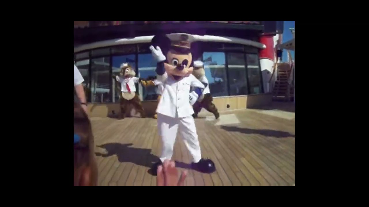 Mickey Loses His Eye (Slow-Motion) - YouTube