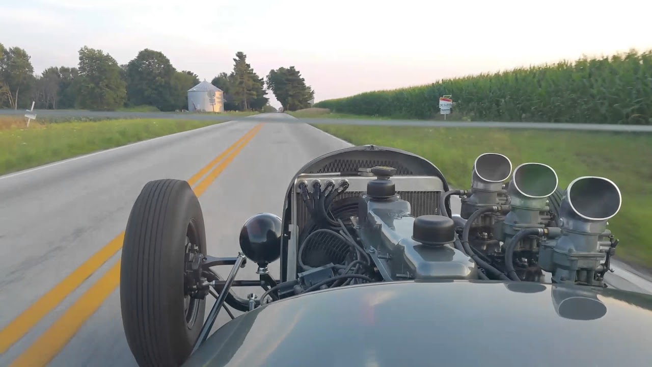 Ford 300 i6 hotrod driving - YouTube