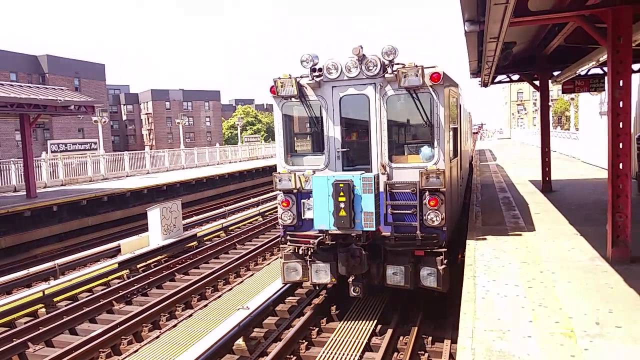 Track Geometry train passing 90 Street - YouTube