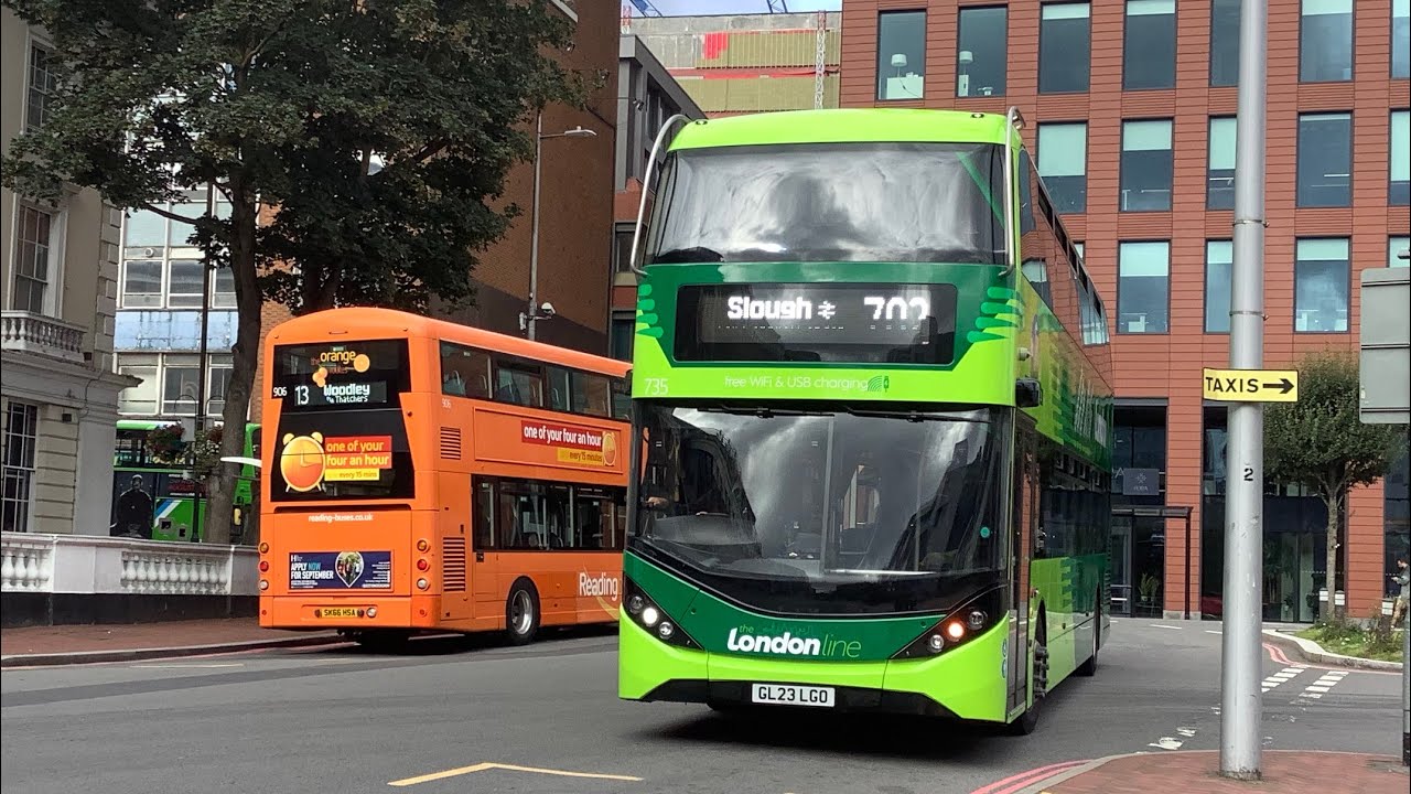 Reading Buses Enviro400City 735 (GL23 LGO) On Route 702 To Central ...