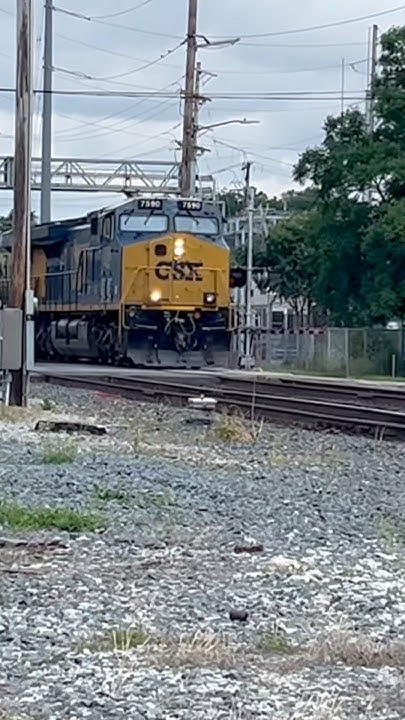 CSX CM44AC leader #csx #train #cassscenicrailroad #railroad #ohiocity - YouTube