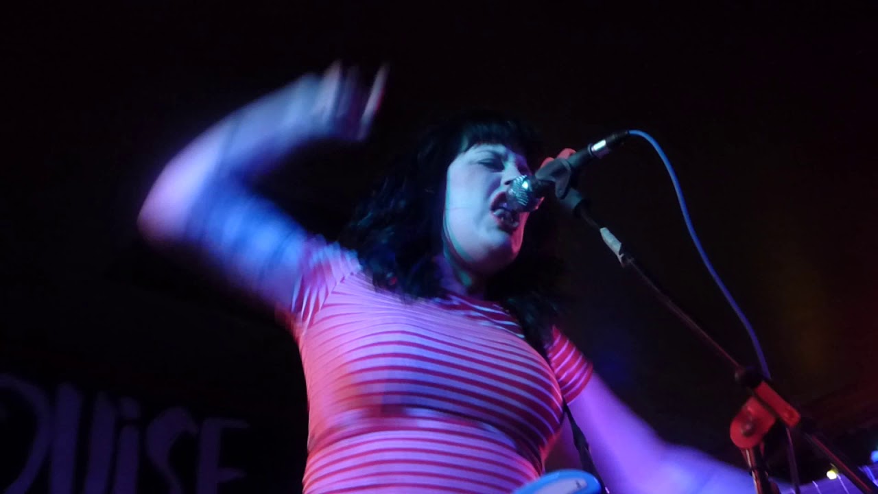 Louise Distras - Land of Dope and Glory live at Le Pub, Newport - YouTube
