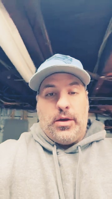 Ever seen the 9 foot tall man! - YouTube