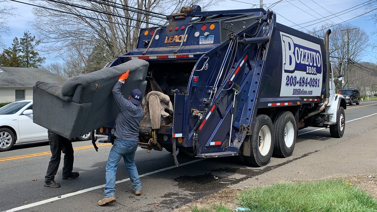 Freightliner FL80 Leach 2rII & International DuraStar New Way Cobra ...