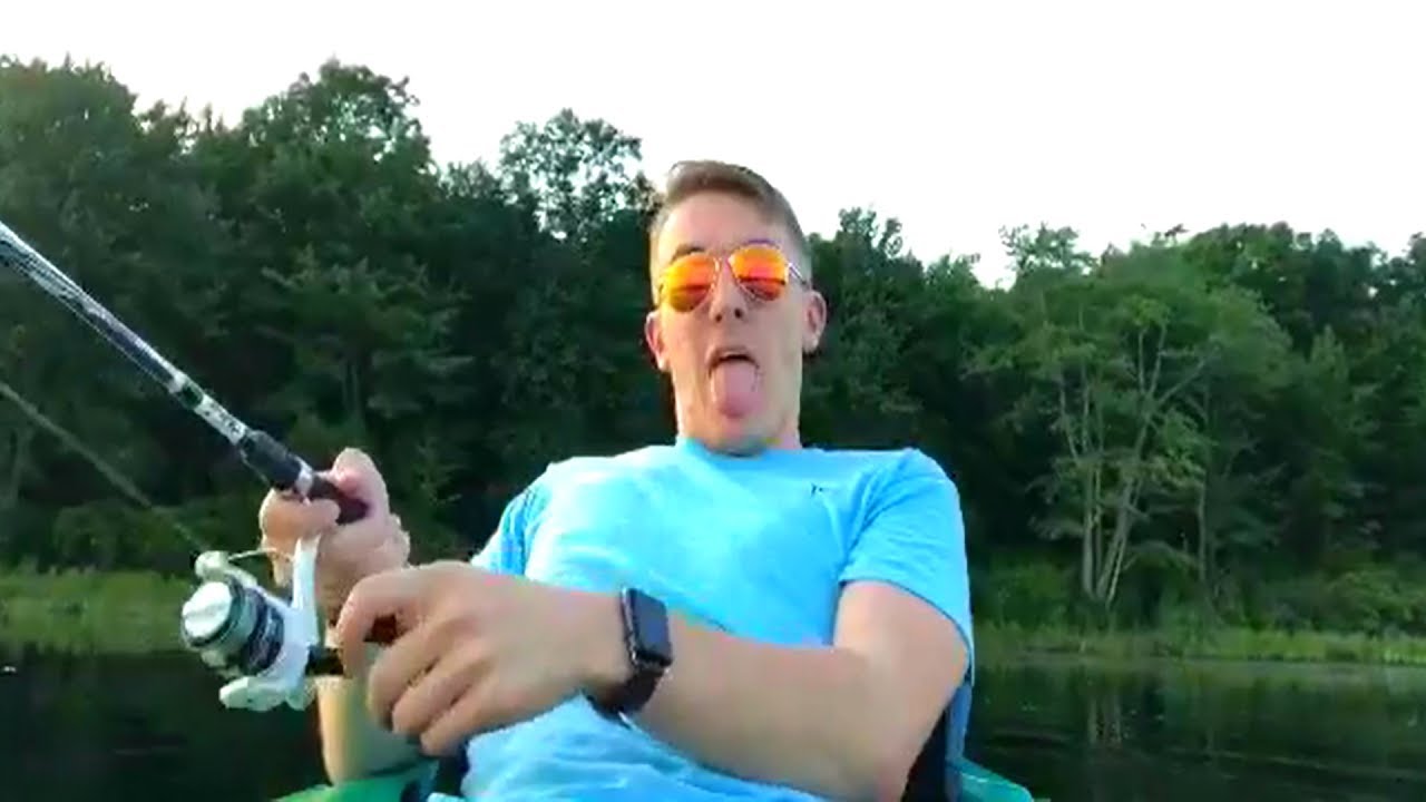 Catching Lots of Fish! LIVE - YouTube