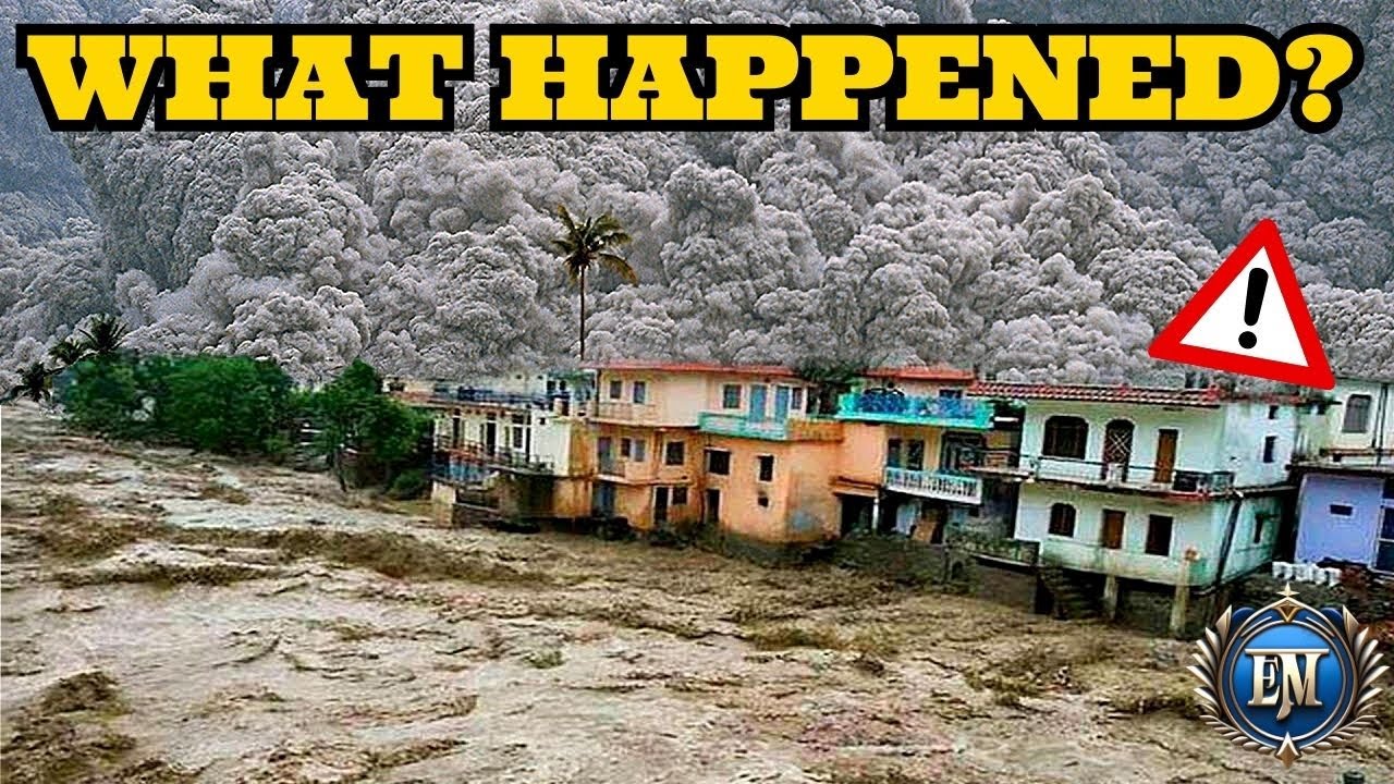 🌋Flood with lava and miles of ash! Powerful eruption of Semeru volcano ...