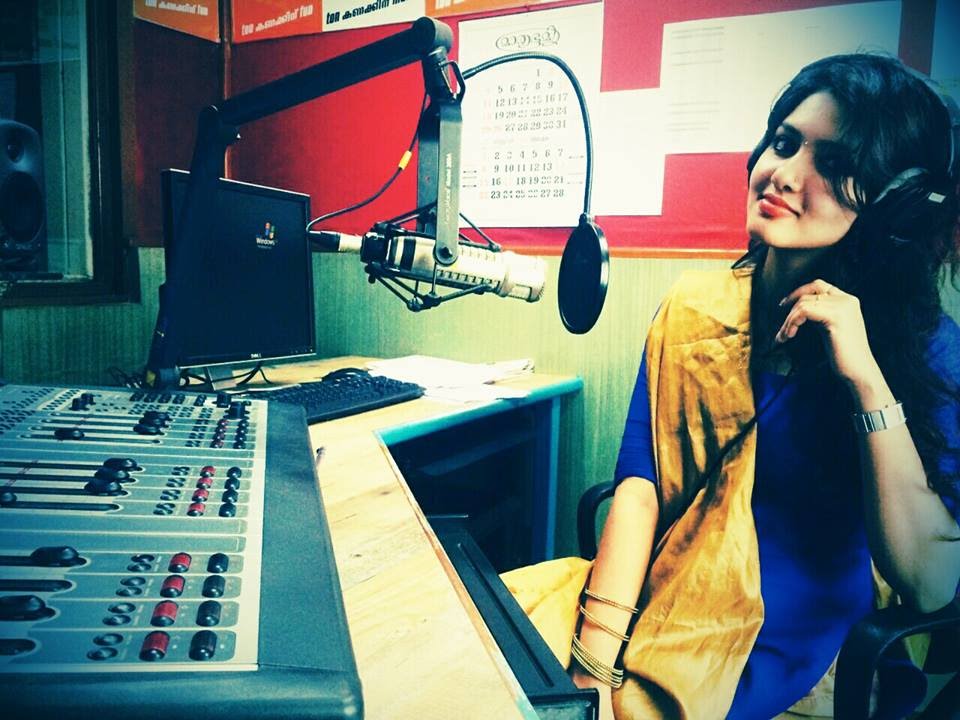 Jamna Pyari song - YouTube