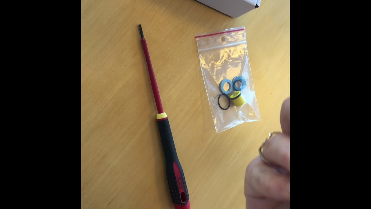 How to change a FLOWFIX® in a BROEN-LAB hand-held eye shower - YouTube